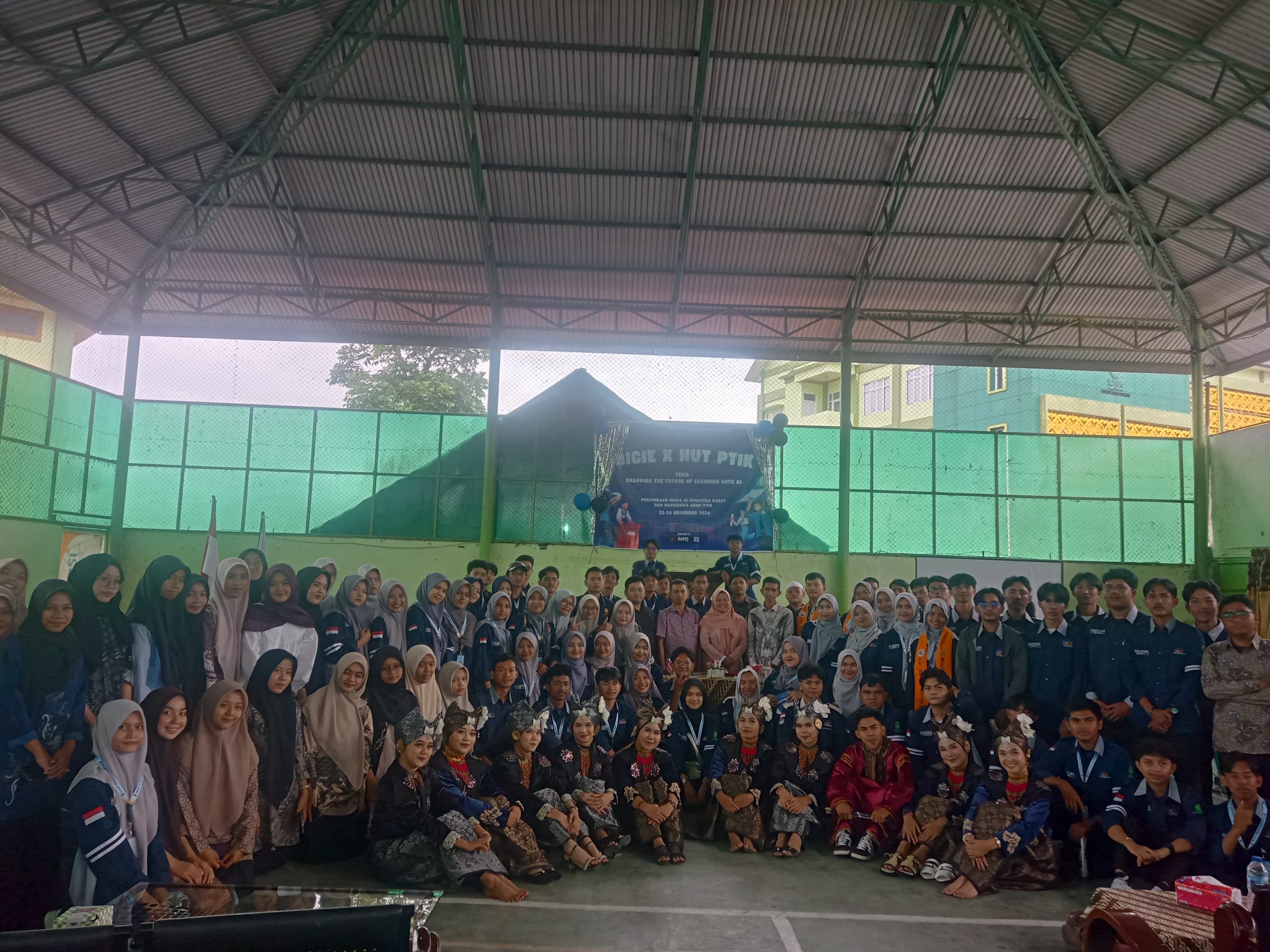 Bukittinggi International Conference Informatics: Meriahkan HUT ke-17 ...